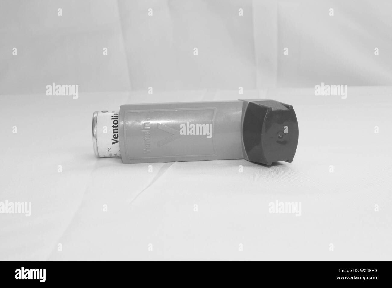 Asthma inhaler spacer Black and White Stock Photos & Images - Alamy