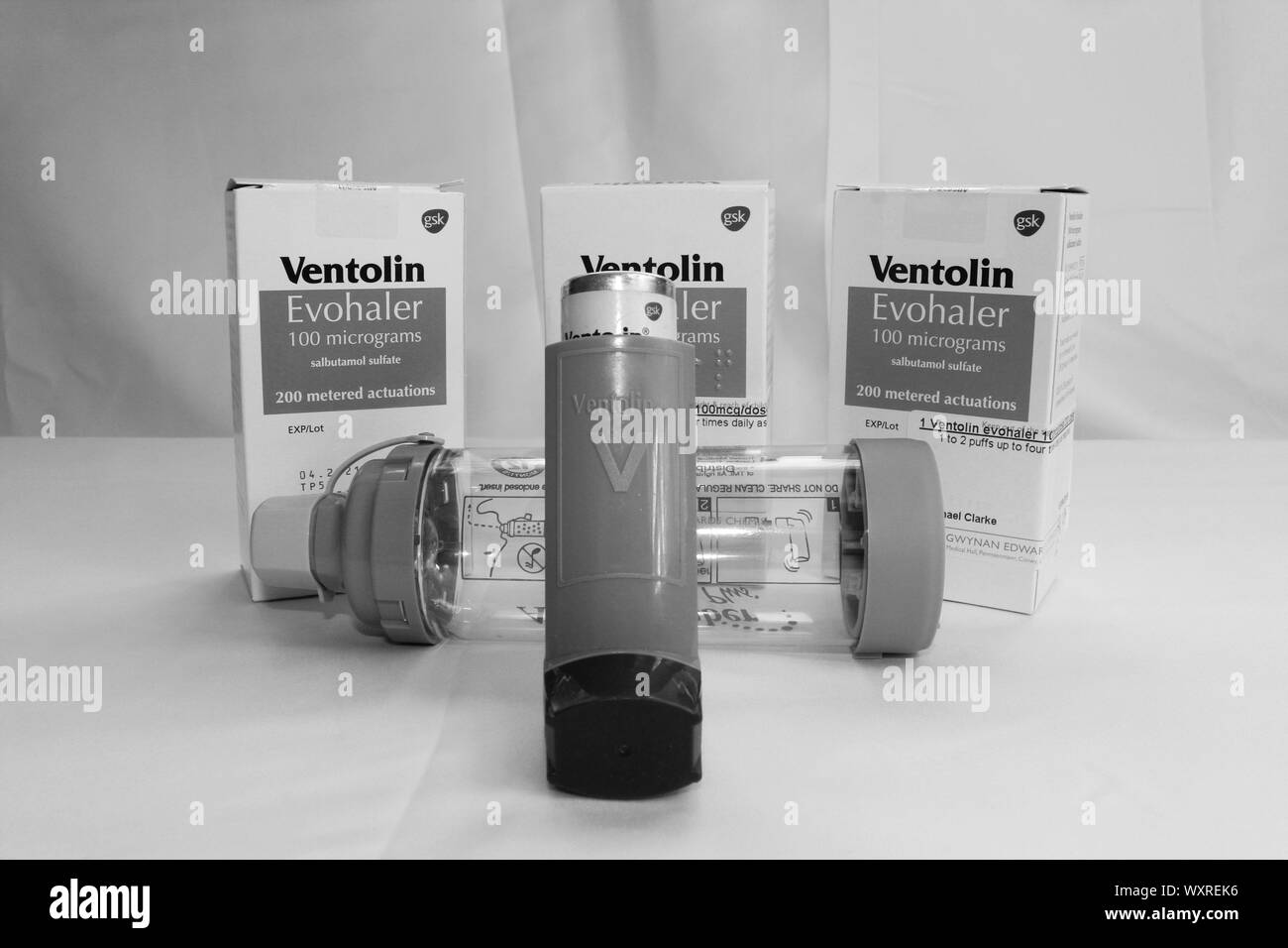 Asthma inhaler spacer Black and White Stock Photos & Images - Alamy