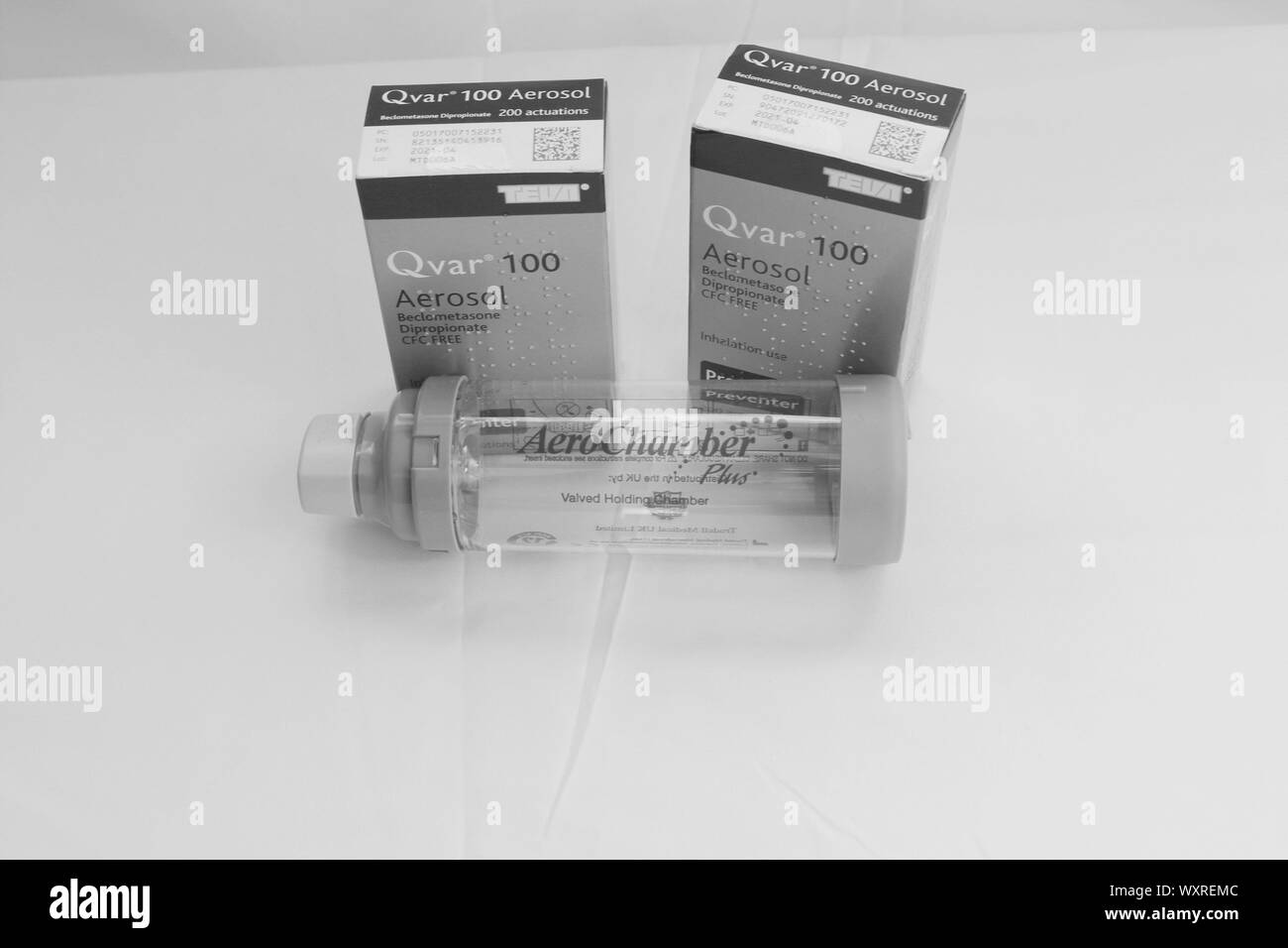 Asthma inhaler uk Black and White Stock Photos & Images - Alamy