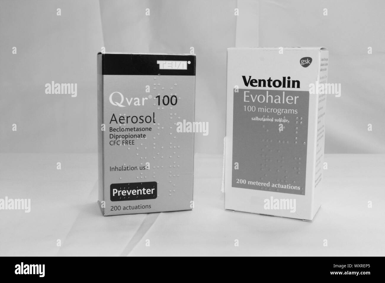 Asthma inhaler uk Black and White Stock Photos & Images - Alamy