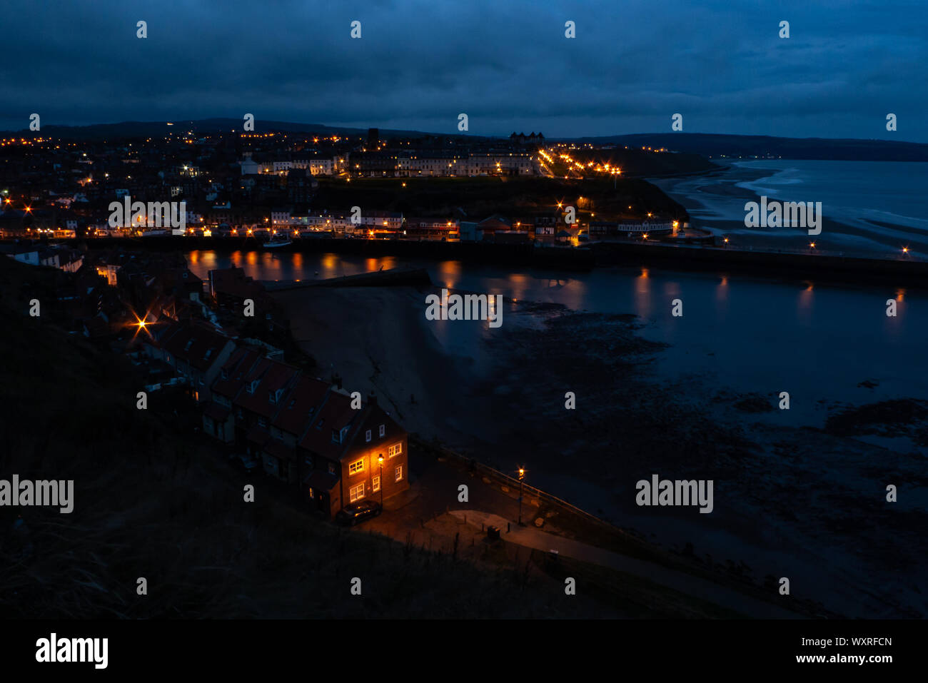 Early evening street lights hi-res stock photography and images - Alamy