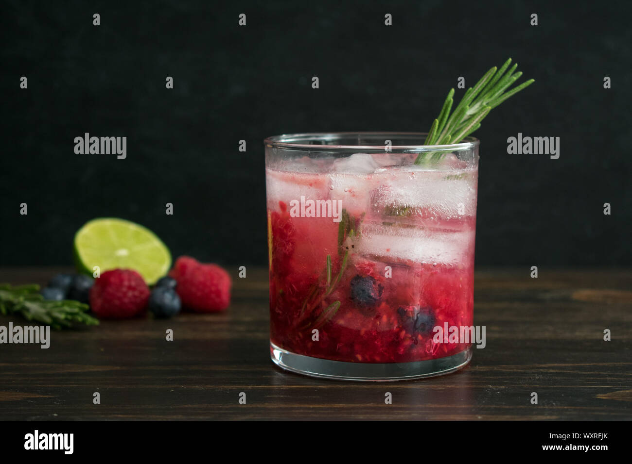 Vodka on the rocks hi-res stock photography and images - Alamy
