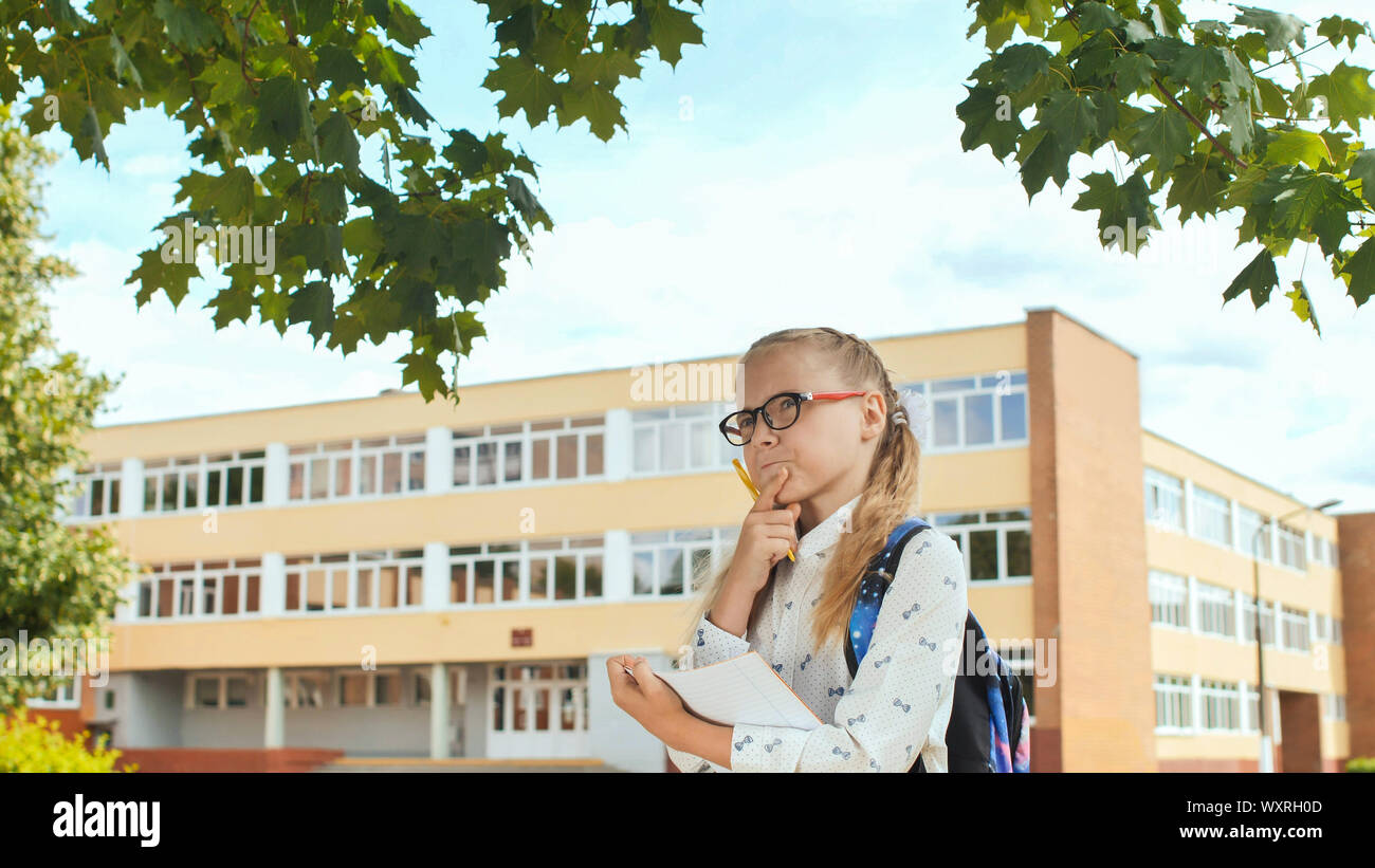 11 year old girl school hi-res stock photography and images - Alamy