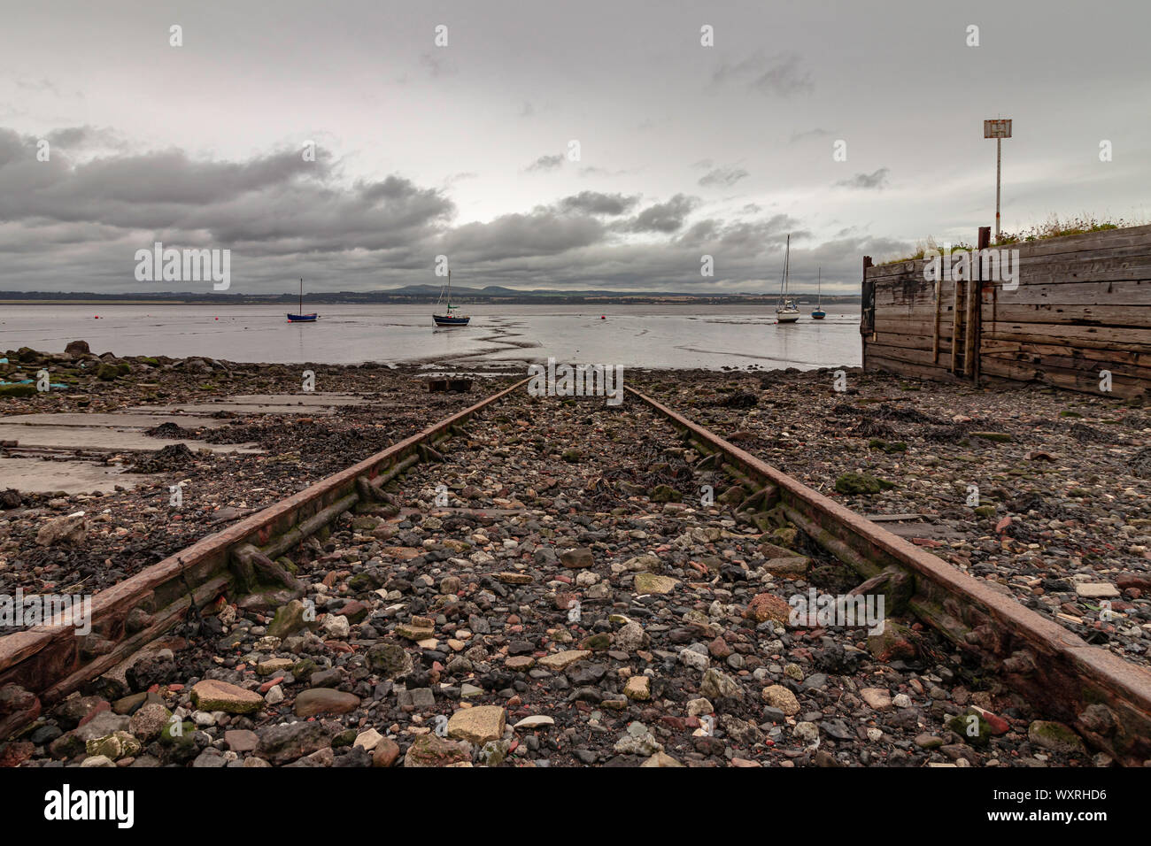 Low Tide - Grey Blue - Scotland - Boats - Yachts Stock Photo - Alamy