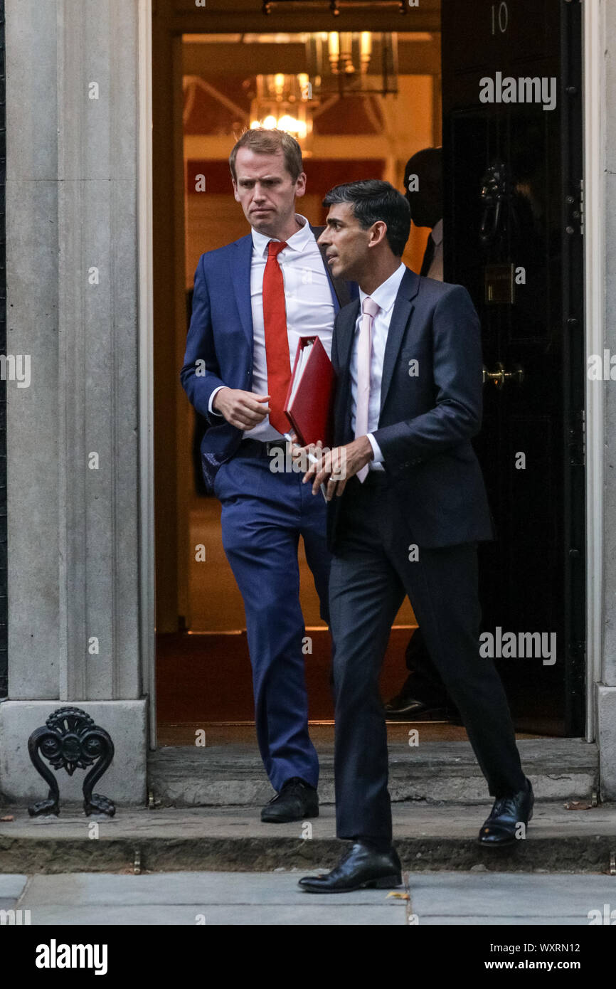 Rishi sunak mp hi-res stock photography and images - Alamy