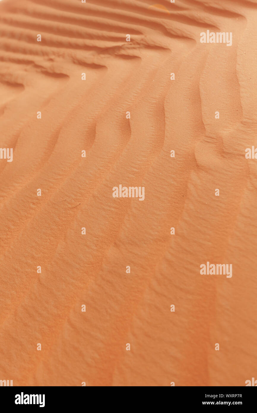 Dubai sand hi-res stock photography and images - Alamy