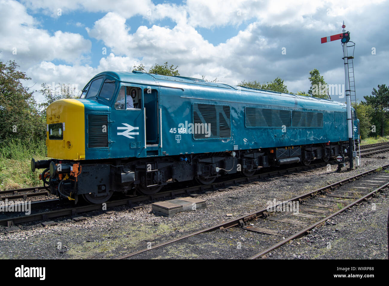 British rail class 37 diesel locomotive hi-res stock photography and ...