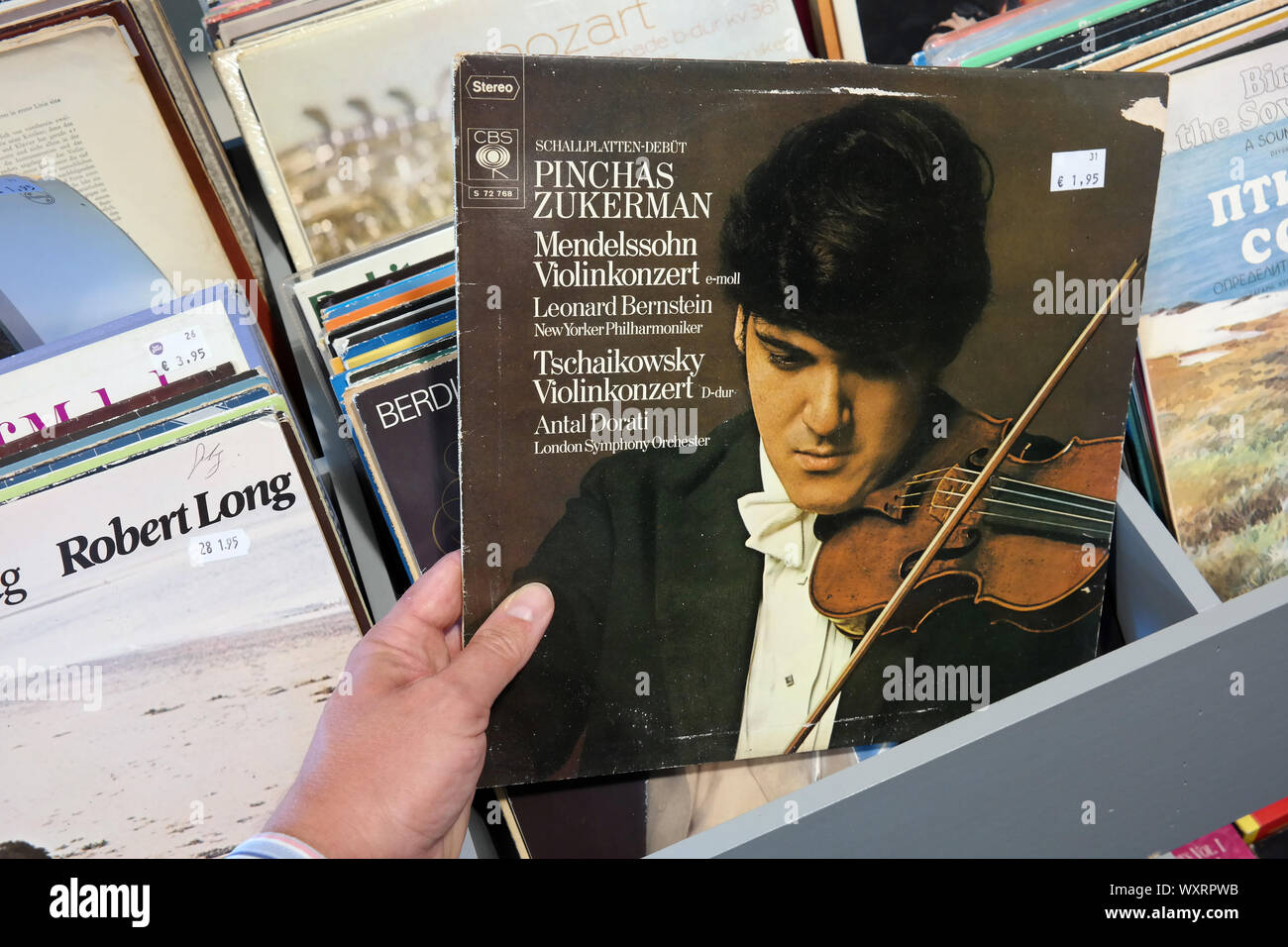 Pinchas zukerman hi-res stock photography and images - Alamy