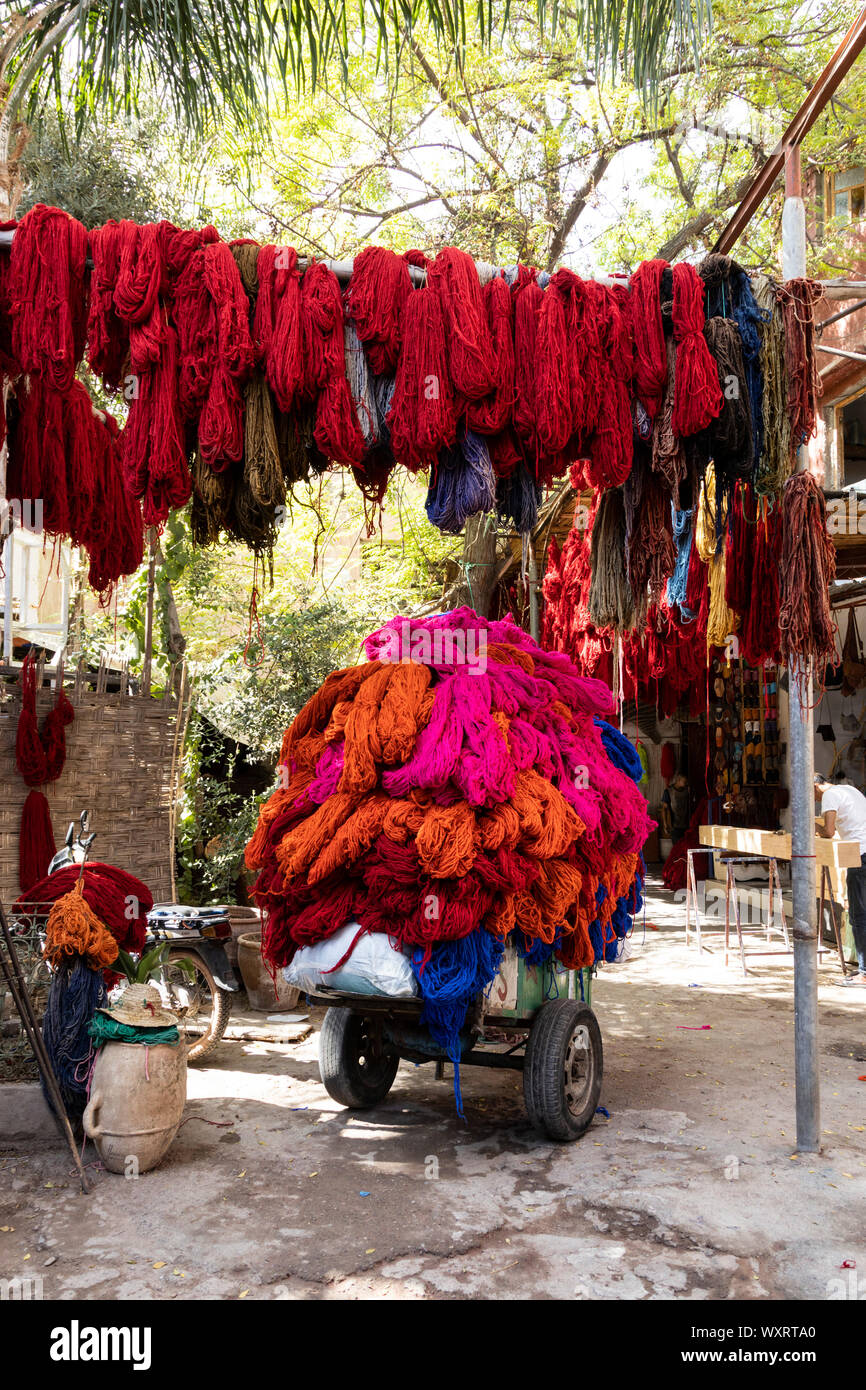 Tanneries medina marrakech hi-res stock photography and images - Alamy