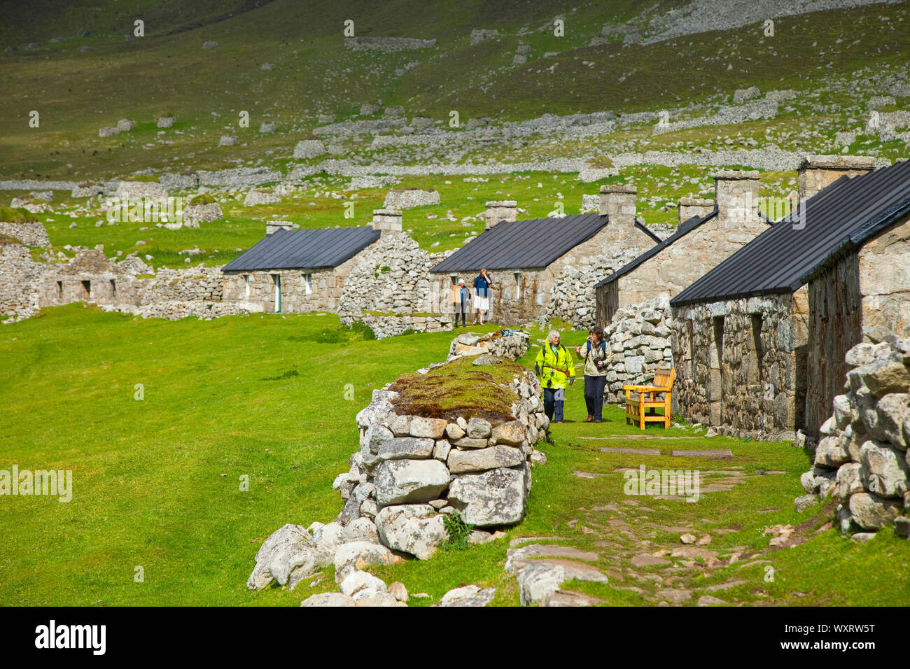 Pueblo de St. Kilda. Village Bay. Isla St. Kilda. Outer Hebrides ...