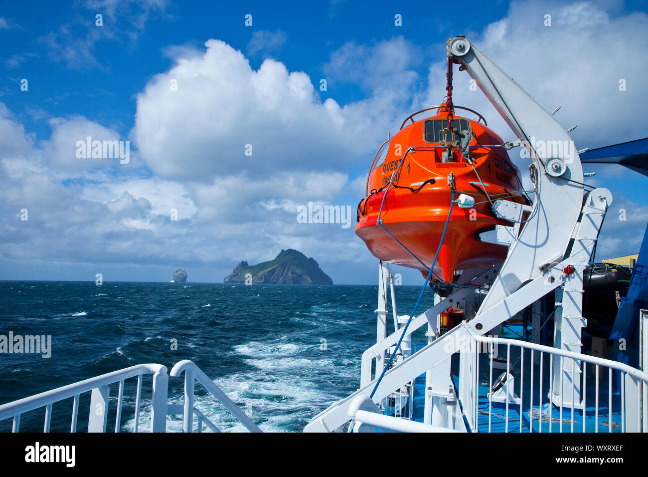 Islas Stac Lee y Boreray. Barco M.V. Quest. Archipielago St. Kilda ...