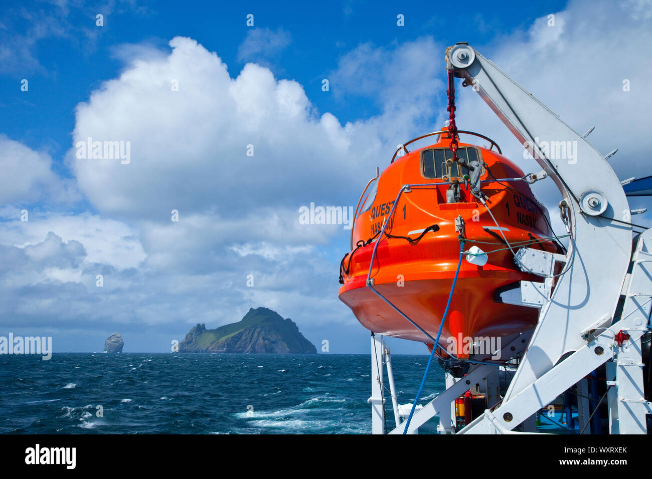 Islas Stac Lee y Boreray. Barco M.V. Quest. Archipielago St. Kilda ...