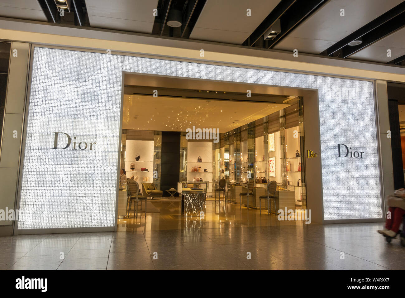 Dior london hi-res stock photography and images - Alamy