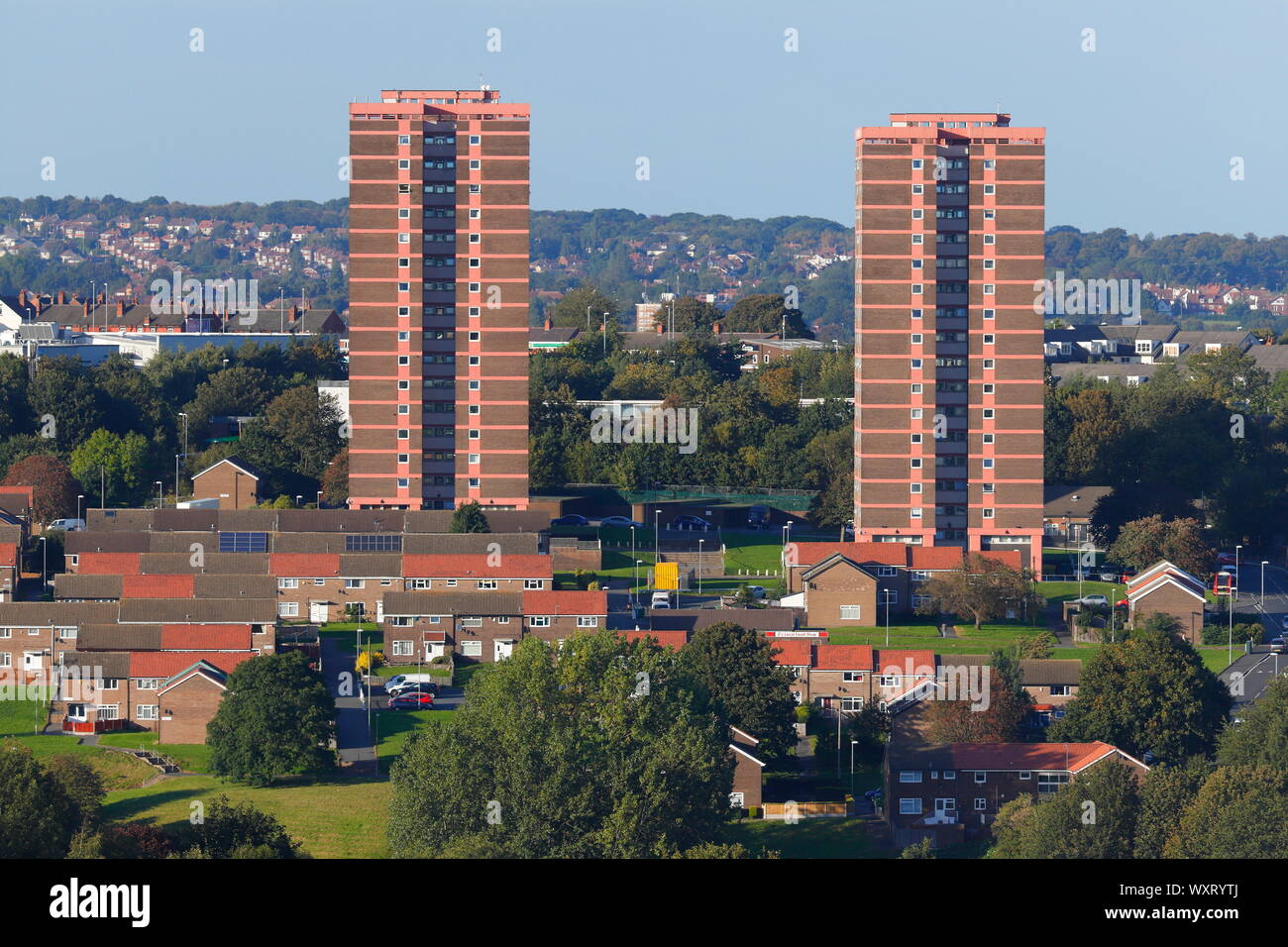 Bramley high rise flats hi-res stock photography and images - Alamy