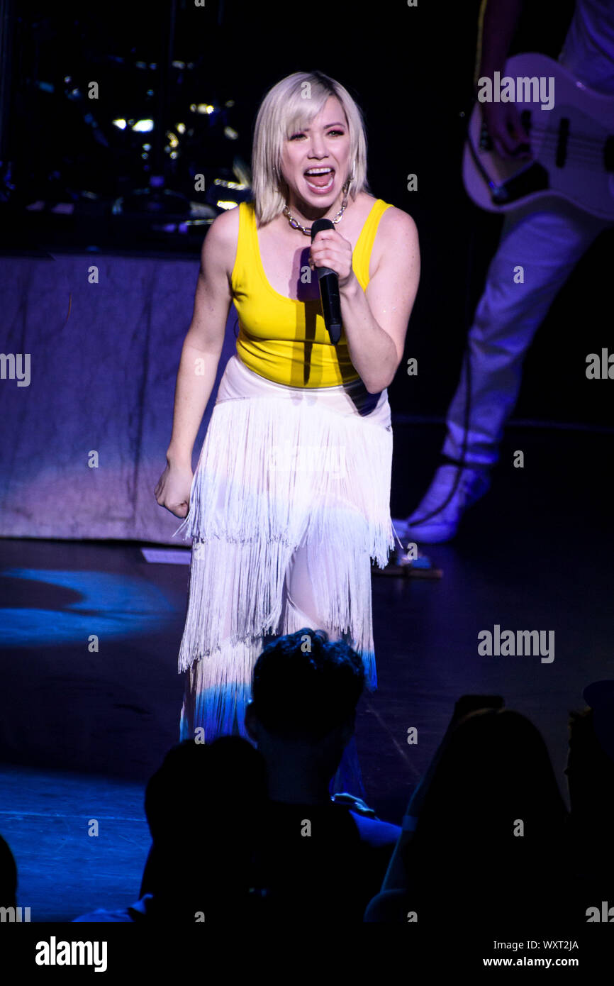 Carly rae jepsen 2019 hi-res stock photography and images - Alamy