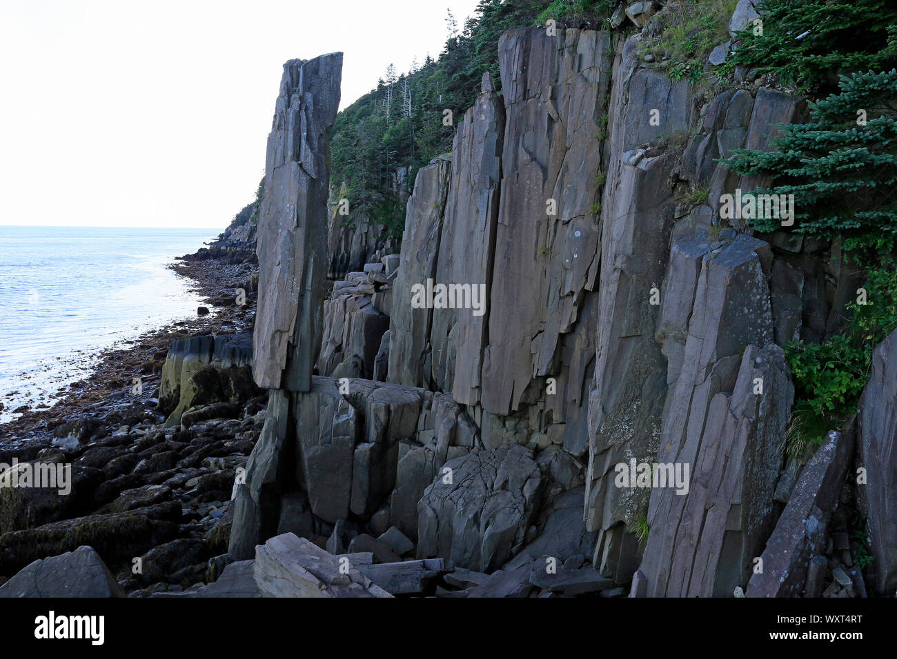 Balancing rock nova scotia hi-res stock photography and images - Alamy