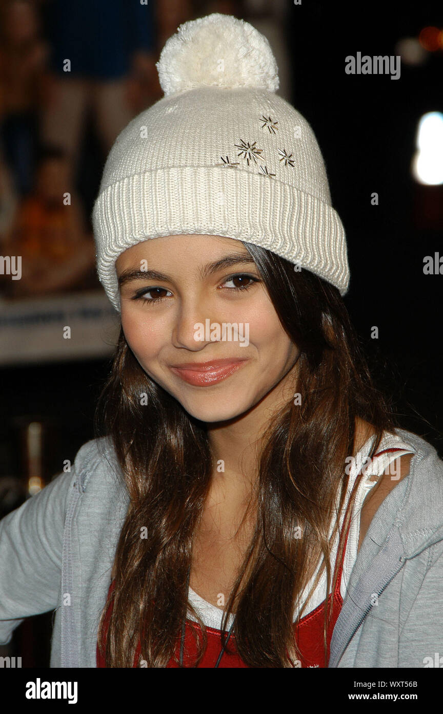 Victoria Justice 2005 Hi Res Stock Photography And Images Alamy