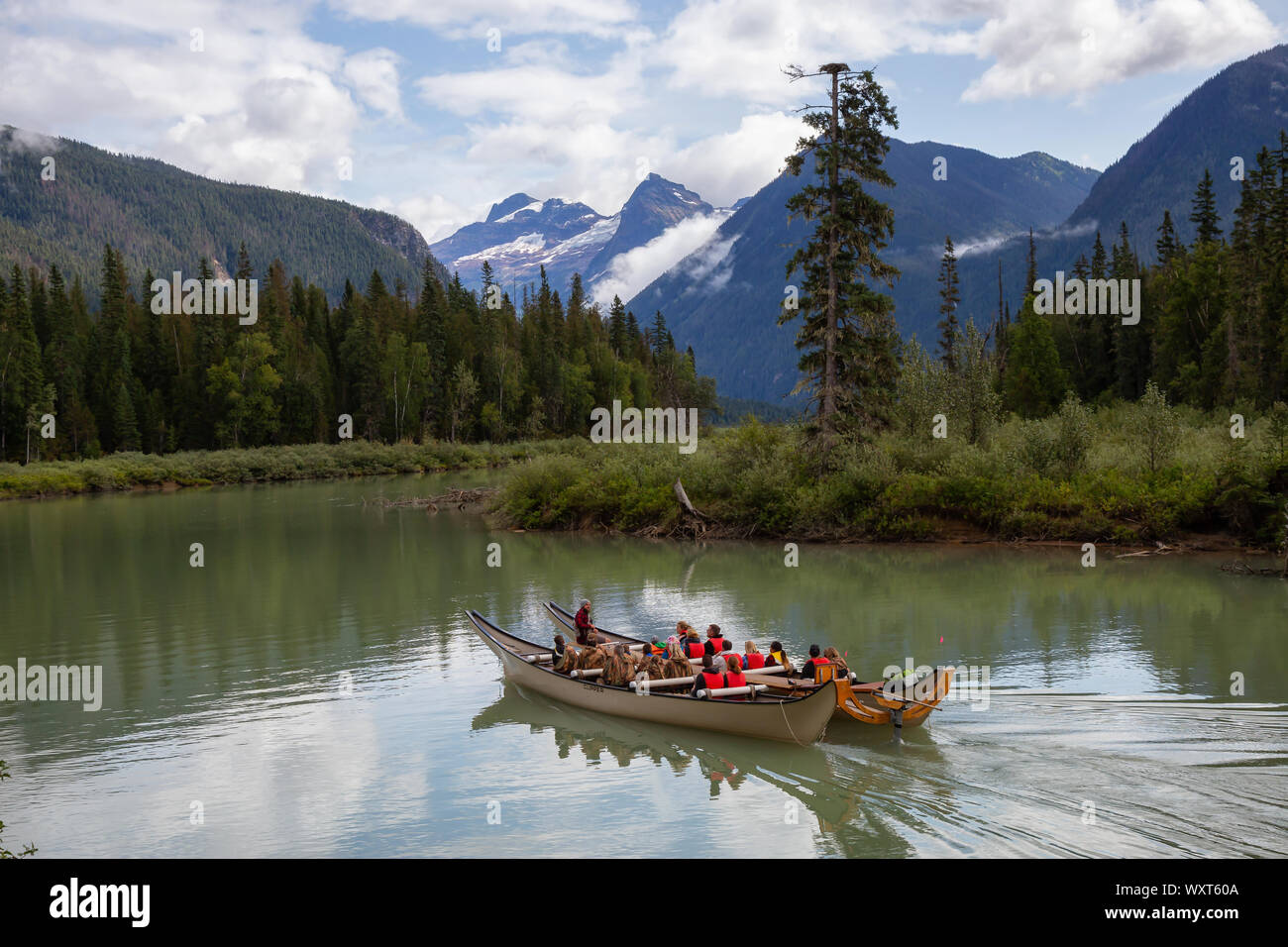 Blue river british columbia hi-res stock photography and images - Alamy
