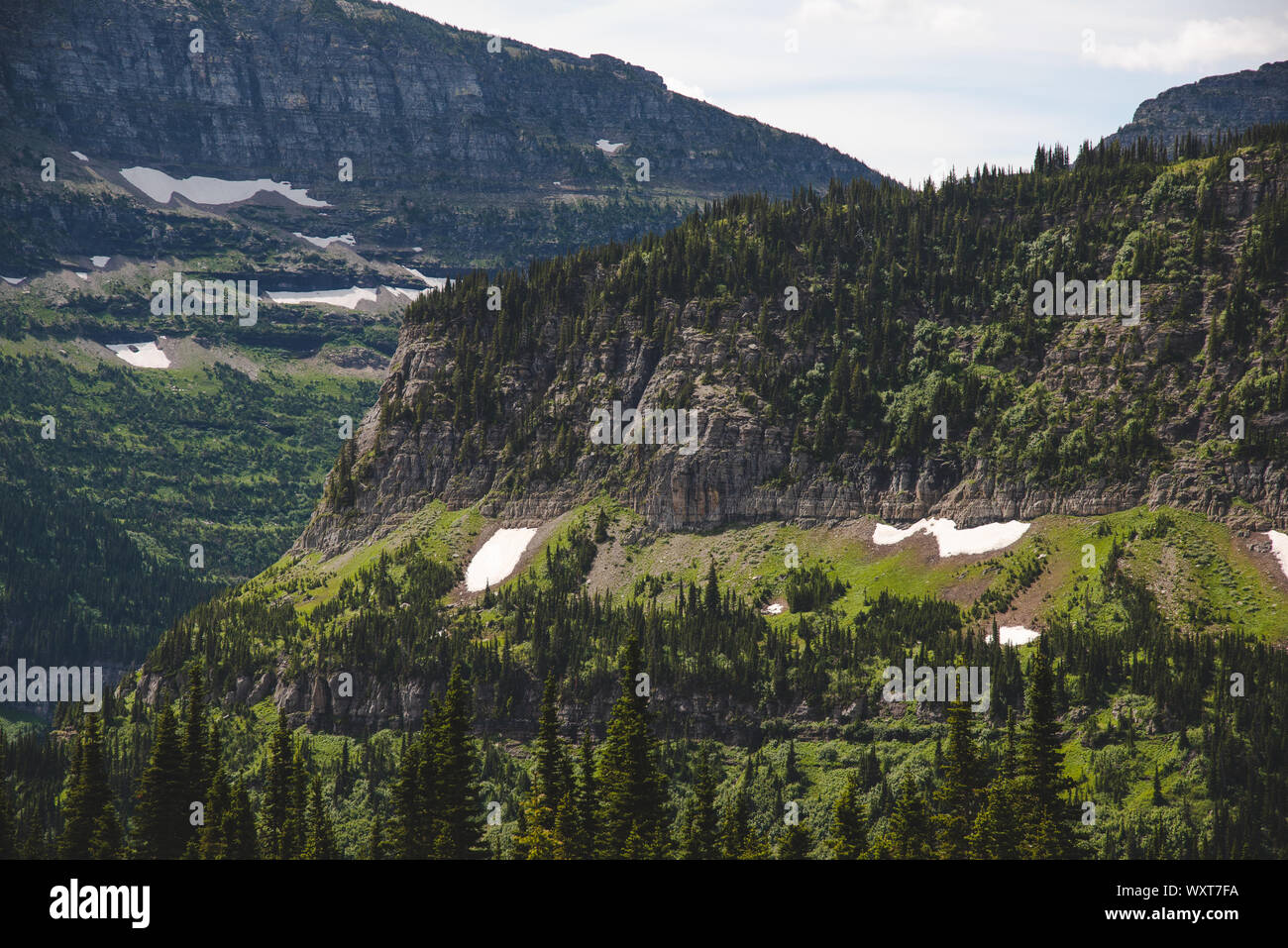 Rockside hi-res stock photography and images - Alamy
