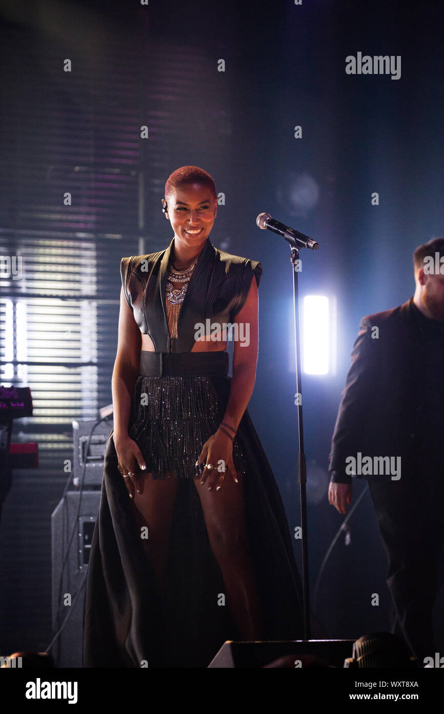 Dominique Fils- Aimé performs at the 2019 Polaris Music Prize Gala ...