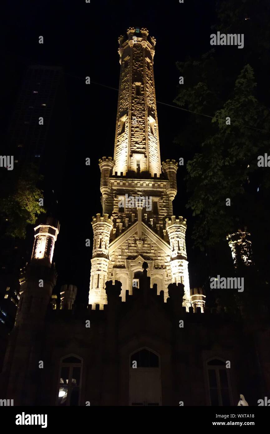 Tall structures hi-res stock photography and images - Alamy