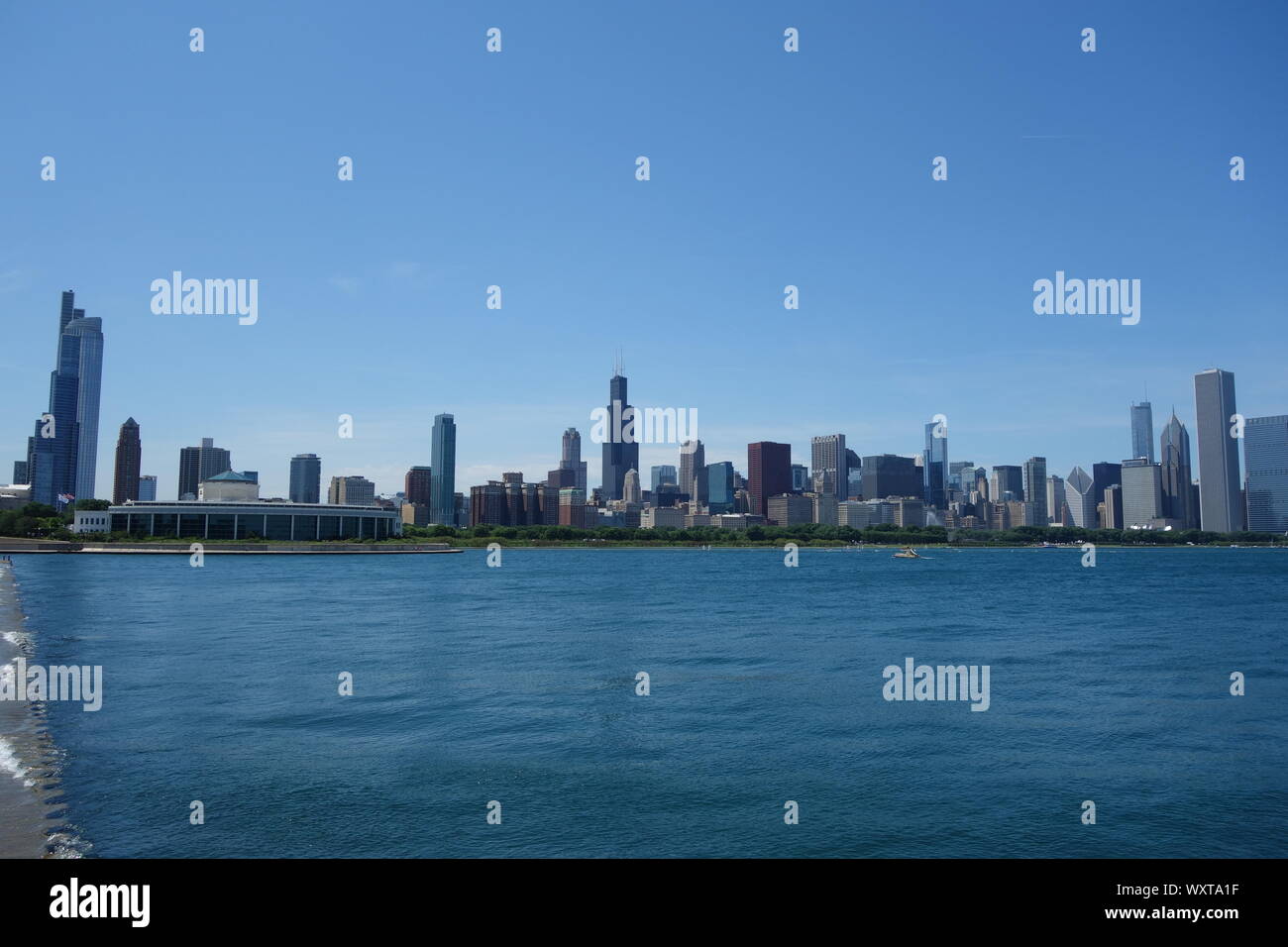 CHICAGO SKYLINE FROM THE WATER Stock Photo - Alamy