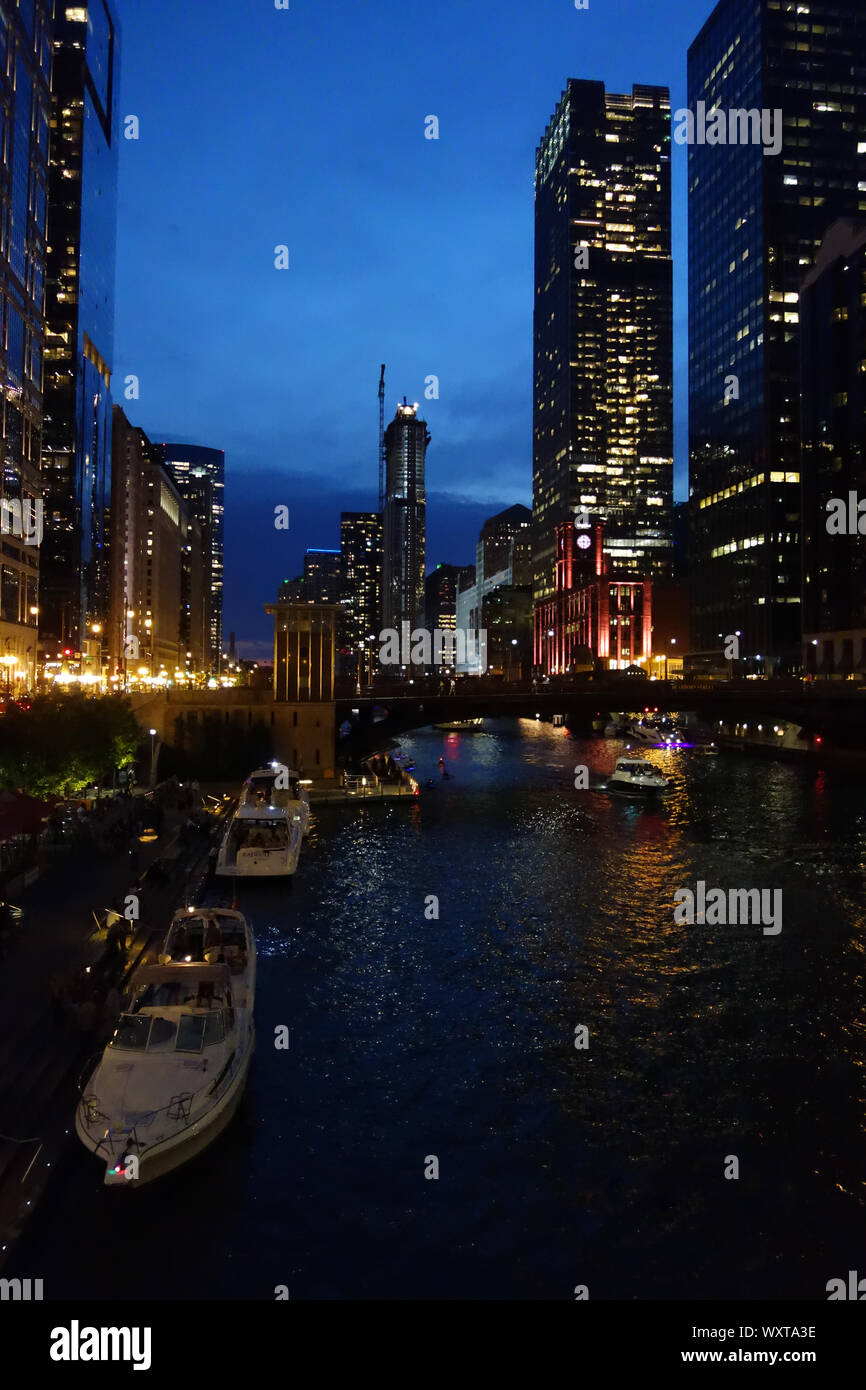 CHICAGO RIVER AT NIGHT Stock Photo - Alamy