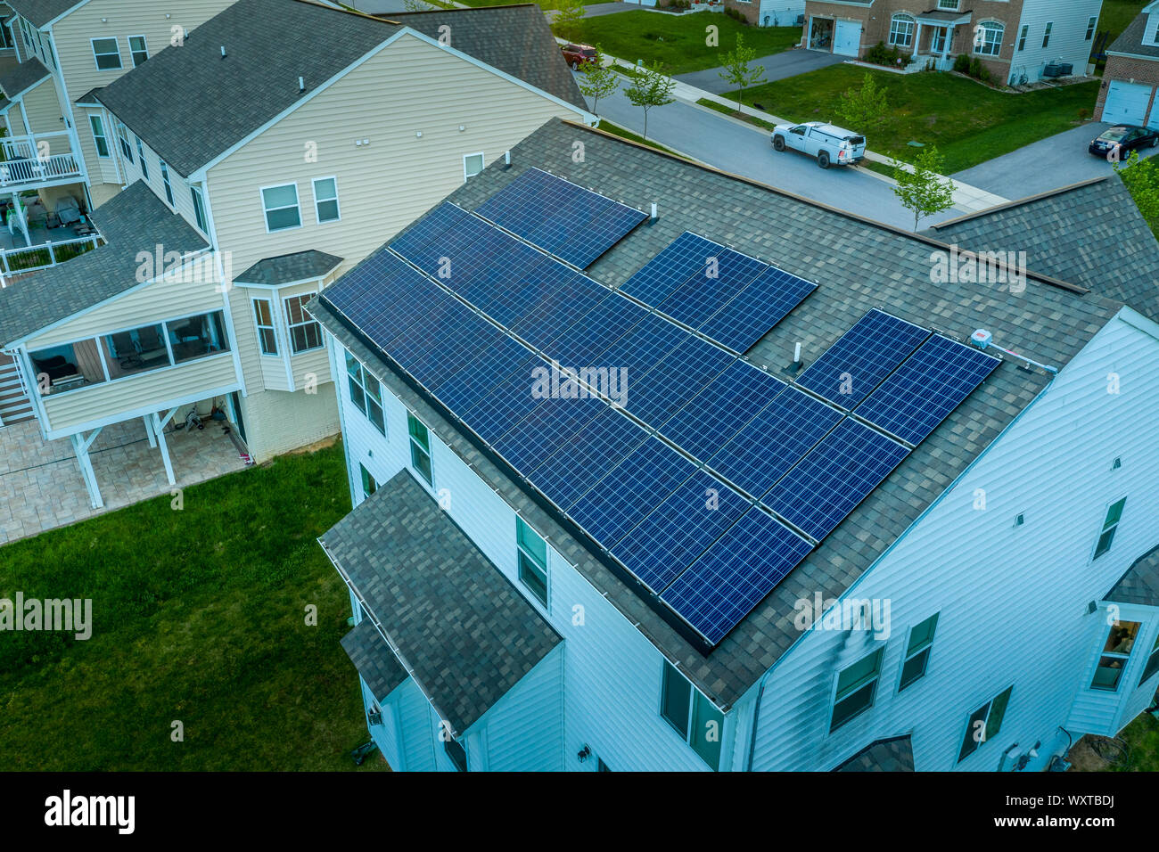 Solar House Aerial Stock Photos & Solar House Aerial Stock Images - Alamy