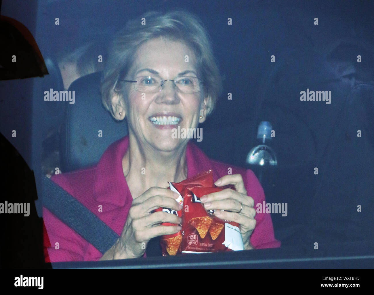 Elizabeth warren hi-res stock photography and images - Alamy