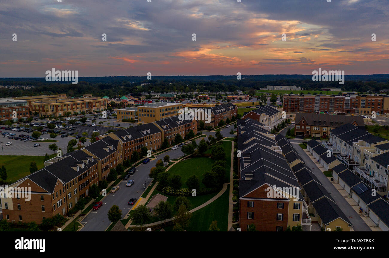 Typical american housing development hi-res stock photography and ...
