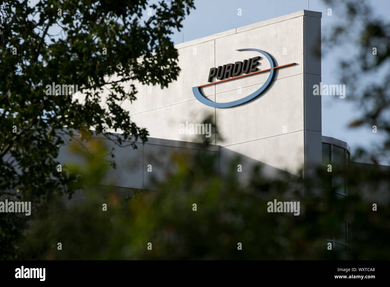 Purdue pharma building hi-res stock photography and images - Alamy