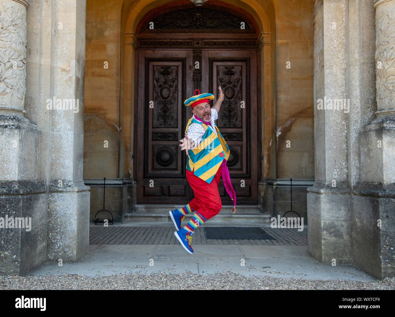 Andy Collins (Louis Pot et Pan) attends the Beauty & The Beast ...