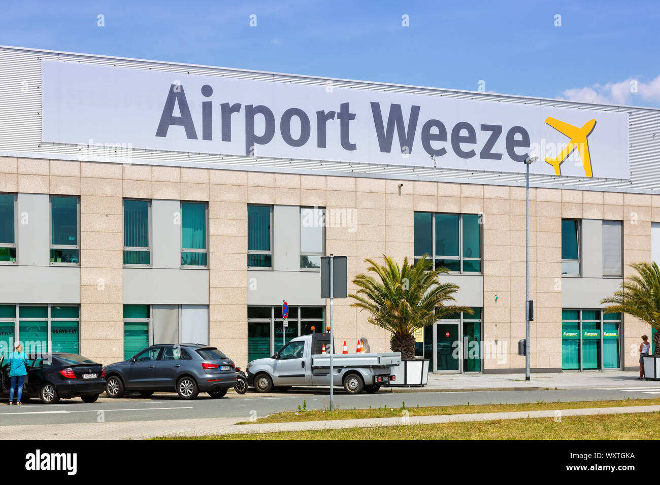 Airport weeze hi-res stock photography and images - Alamy