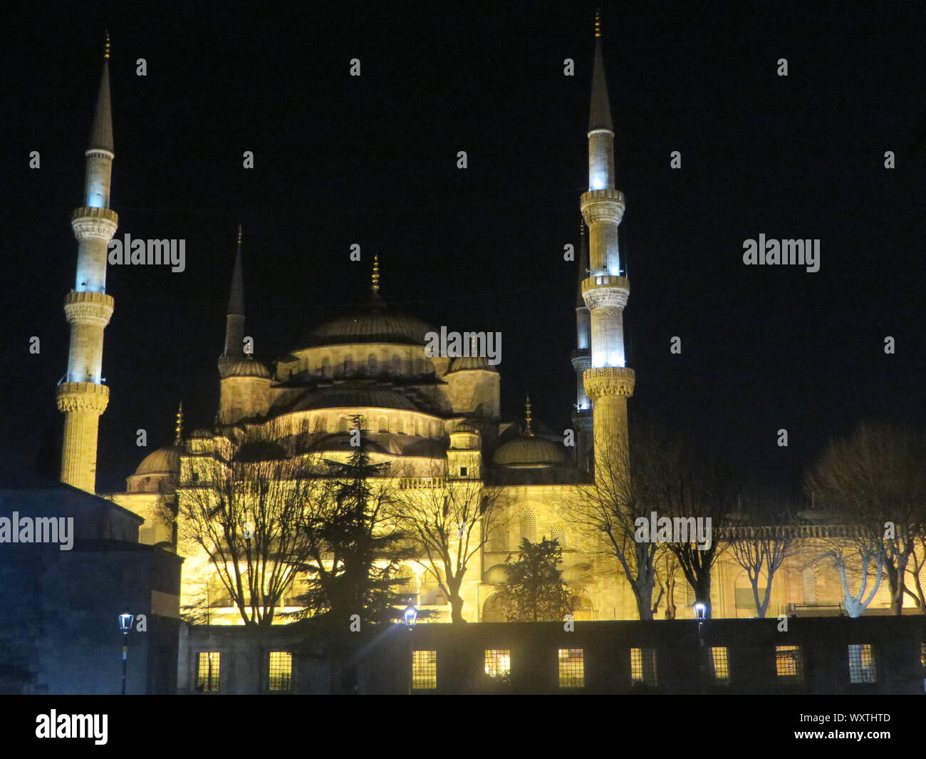 Blue mosque night hi-res stock photography and images - Alamy