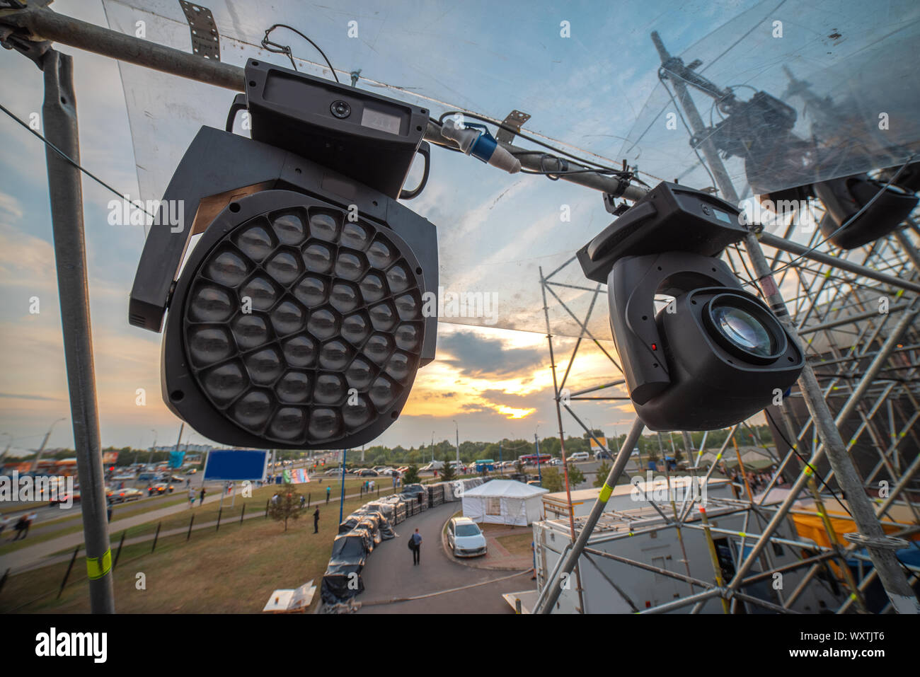 Stage center spotlight hi-res stock photography and images - Alamy
