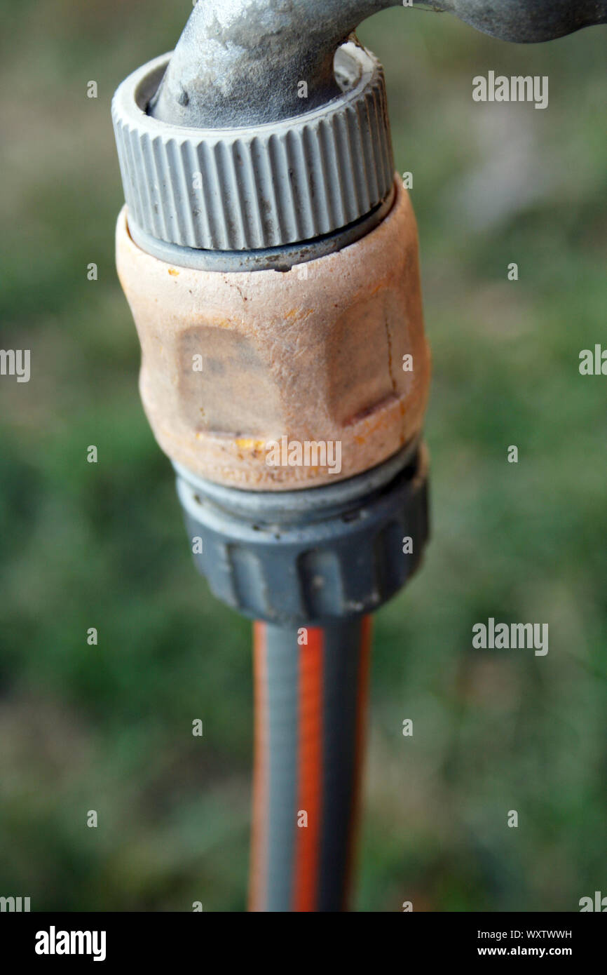 Hose connection hi-res stock photography and images - Alamy