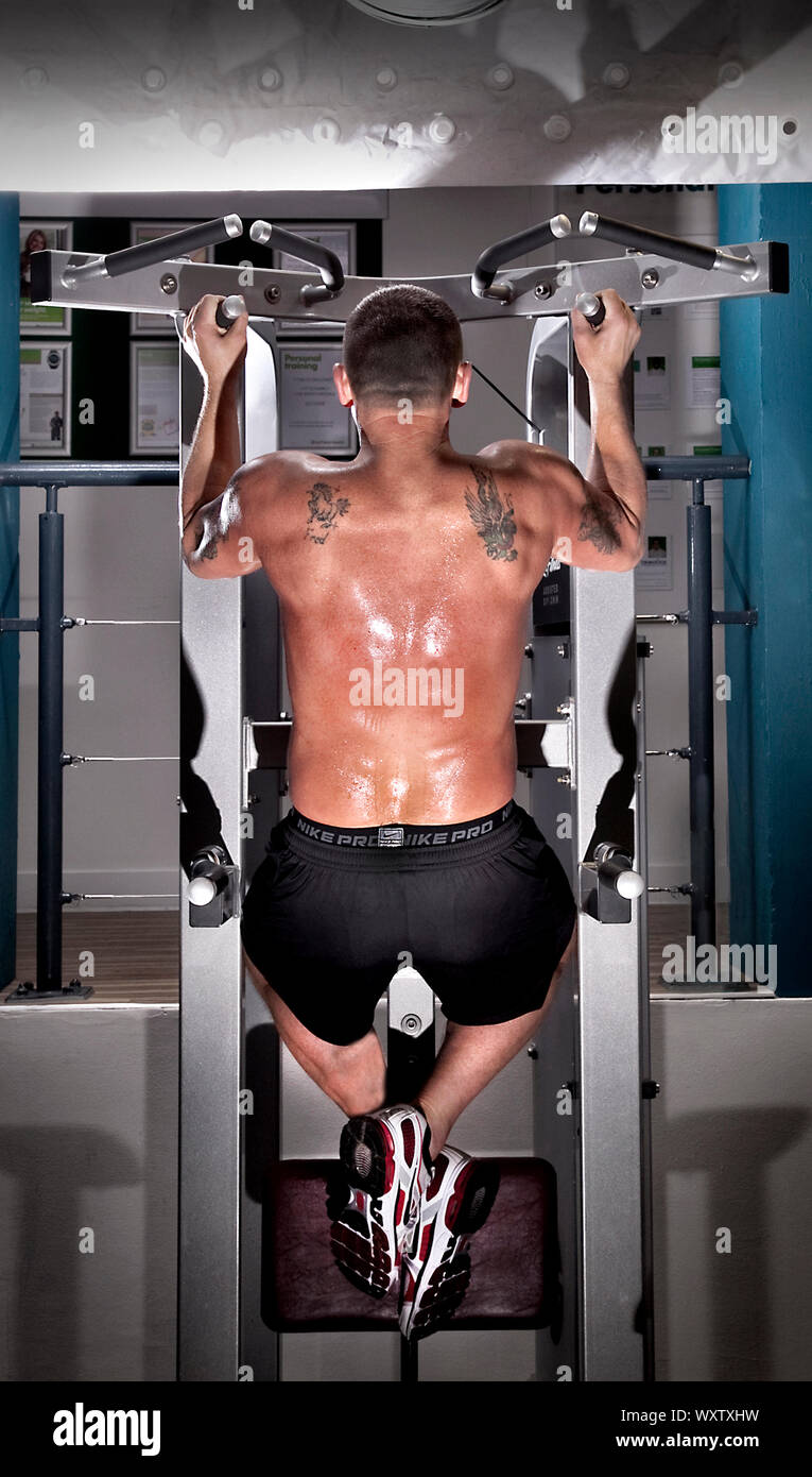 Mens fitness hi-res stock photography and images - Alamy