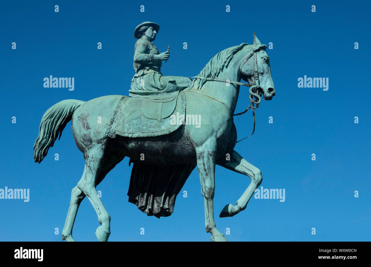 Sculpture of Queen Victoria on horseback in St. George's Hall in ...