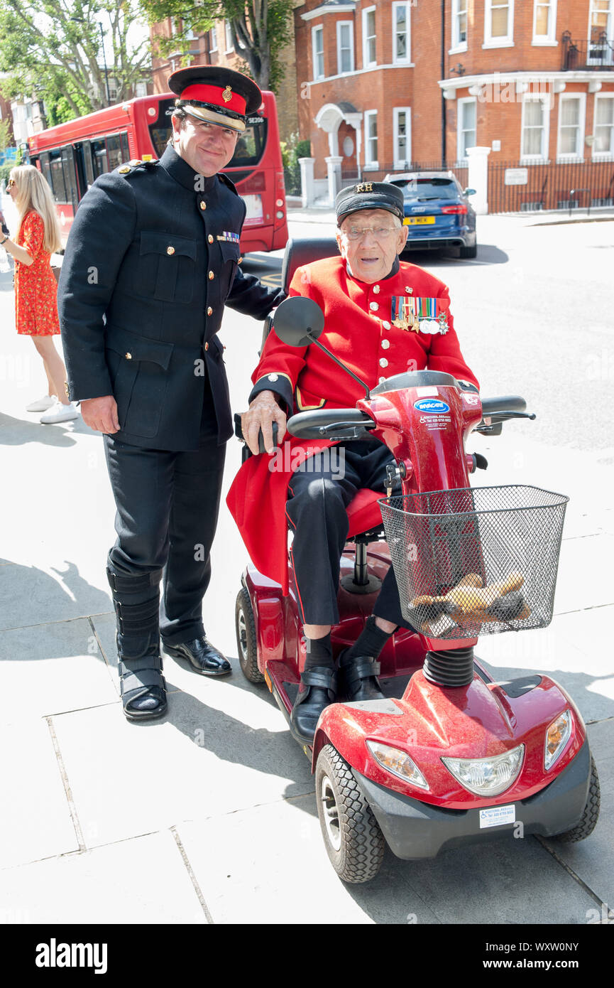 Colonel of the life guards hi-res stock photography and images - Alamy