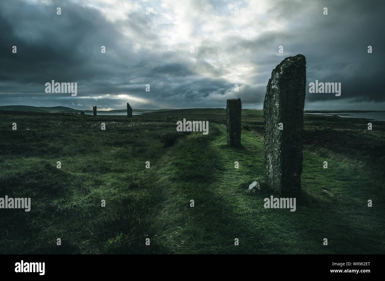 View of the Ring of Brodgar, Orkney, with dramatic clouds and sun Stock ...