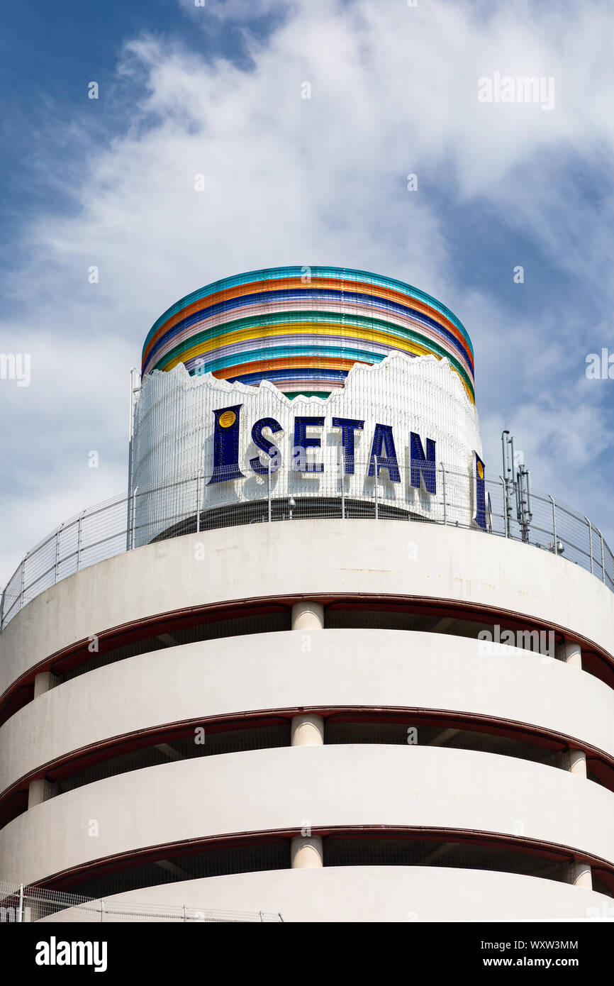 Isetan shinjuku hi-res stock photography and images - Alamy