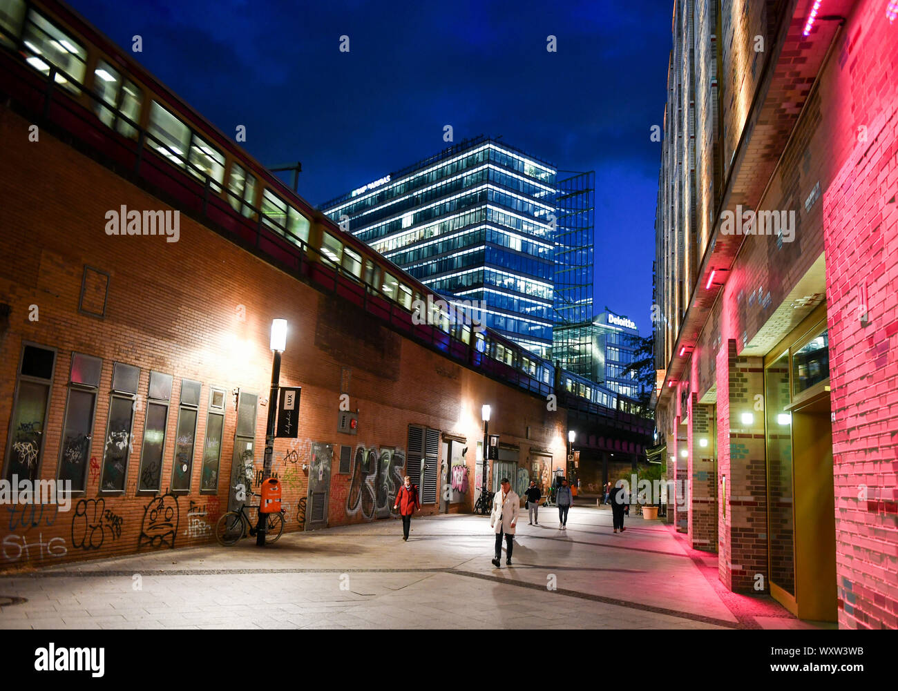 Yva arch hi-res stock photography and images - Alamy