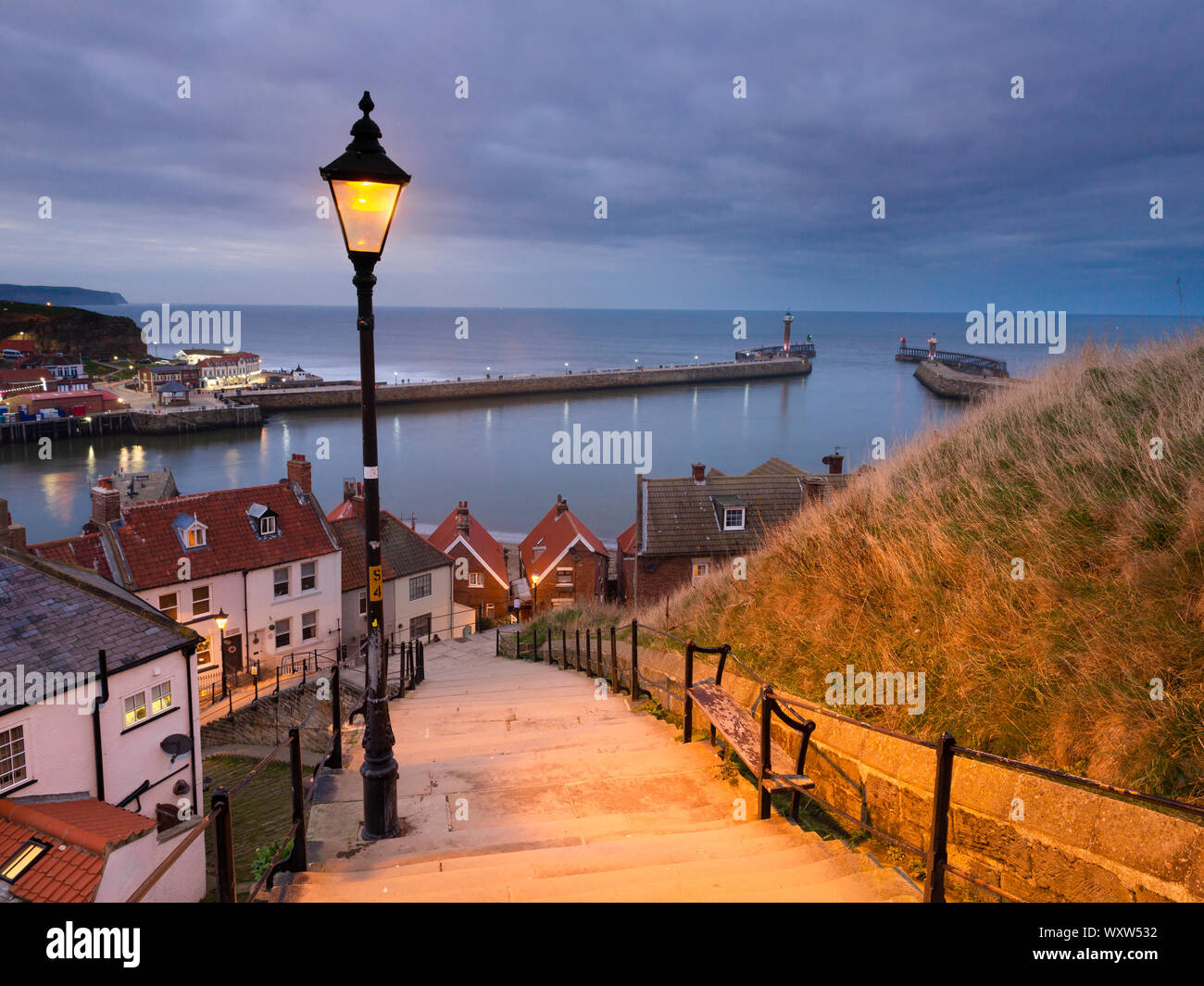 Night view 199 steps hi-res stock photography and images - Alamy