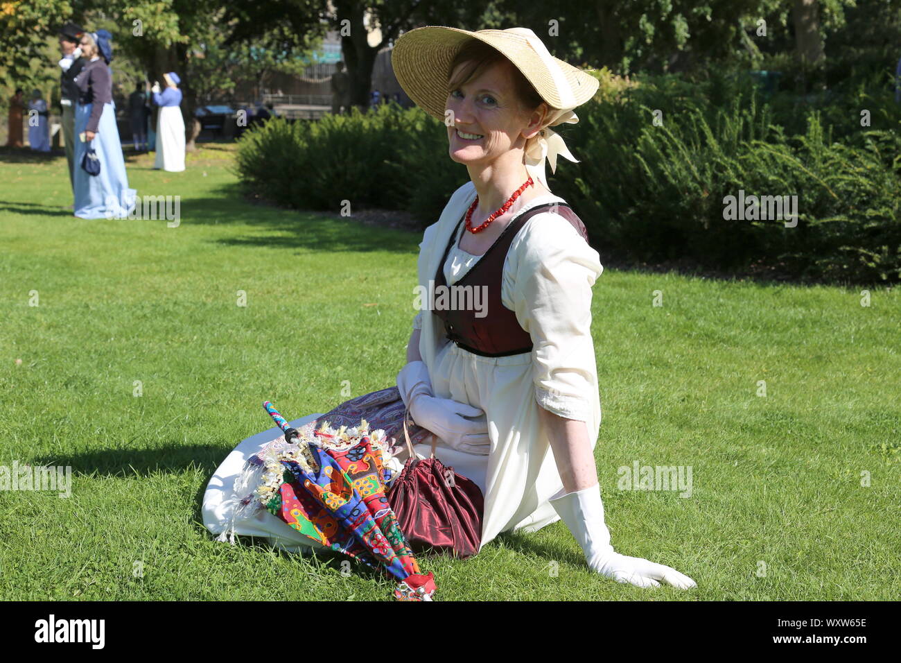 Women wearing regency period costume hi-res stock photography and ...