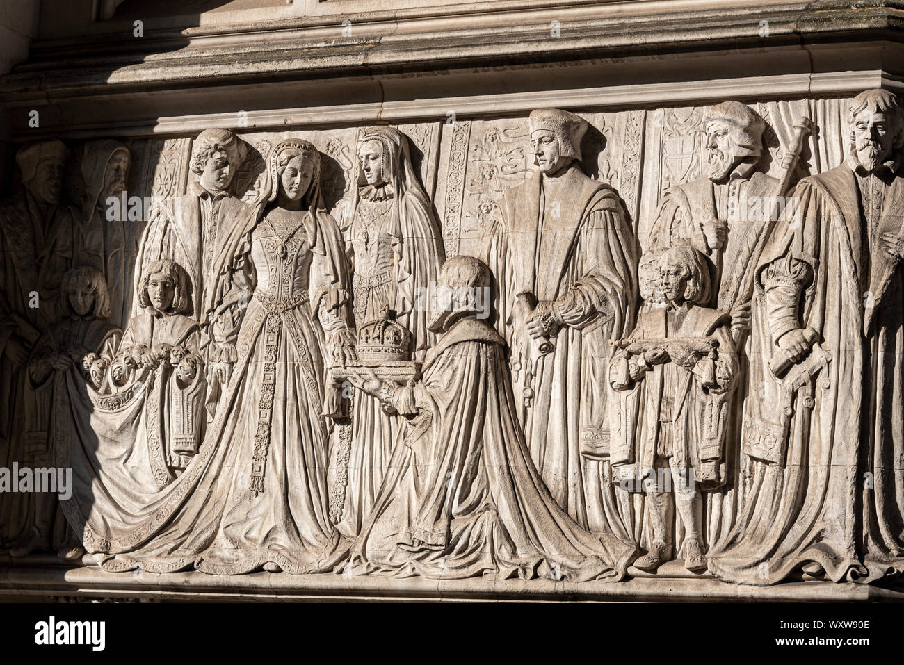 Carved frieze hi-res stock photography and images - Alamy