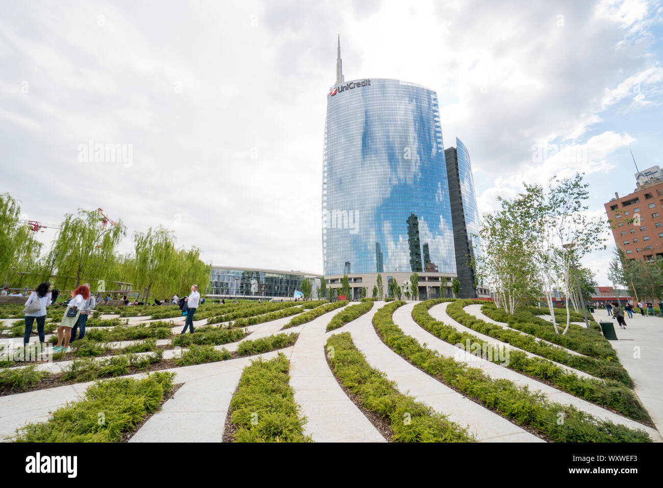 Downtown milano hi-res stock photography and images - Alamy