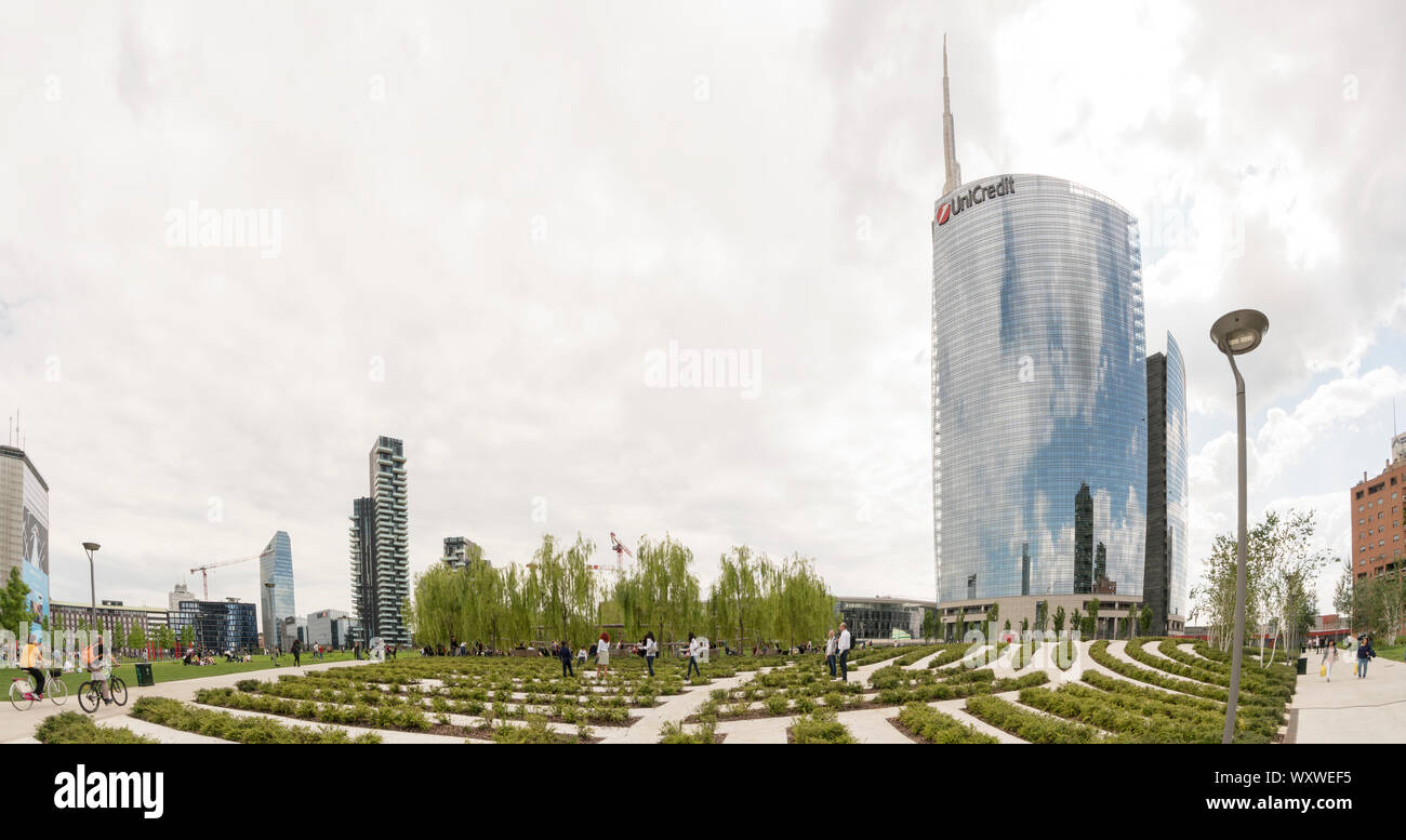 Downtown milano hi-res stock photography and images - Alamy