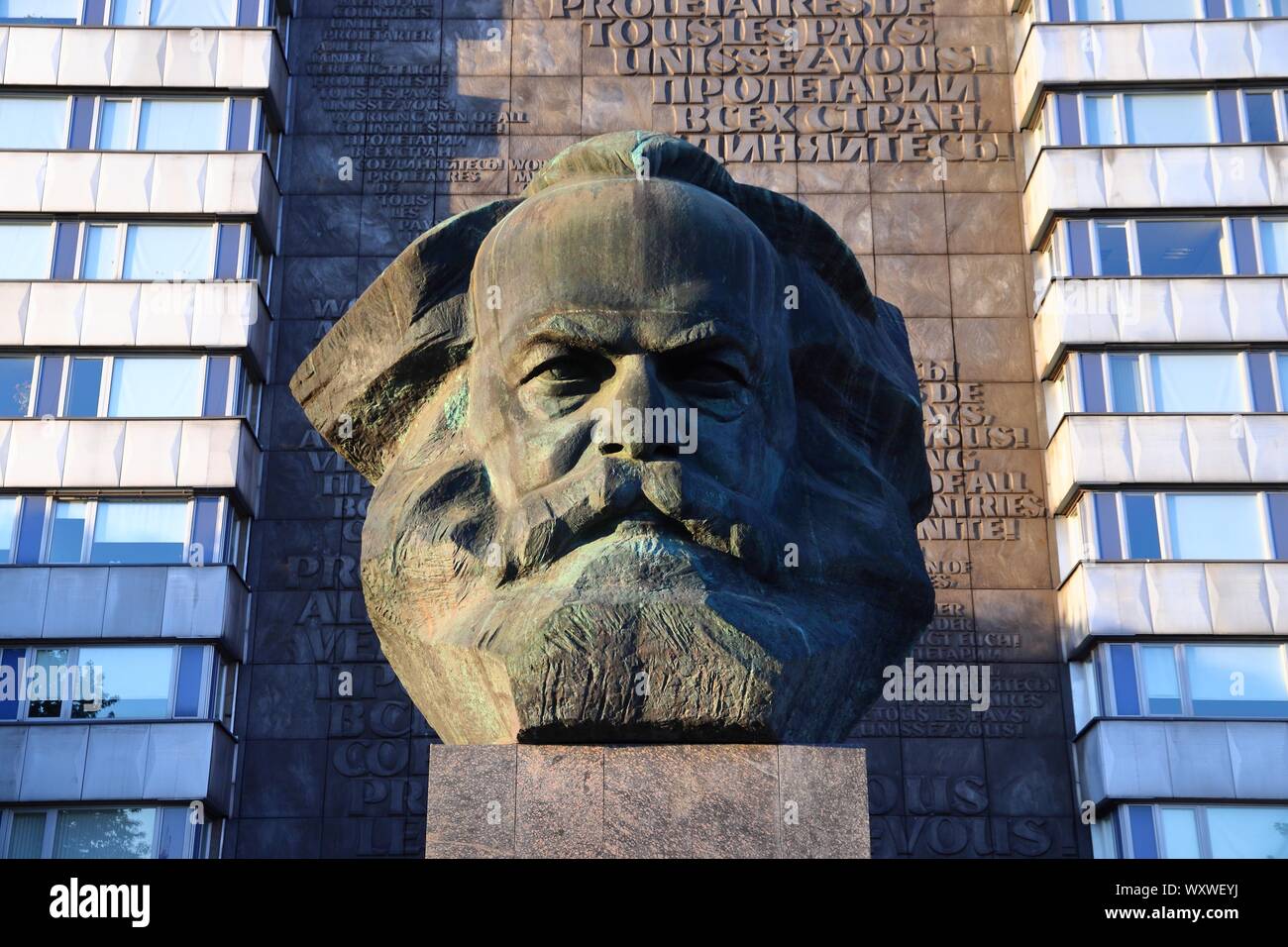Karl marx monument chemnitz germany hi-res stock photography and images ...