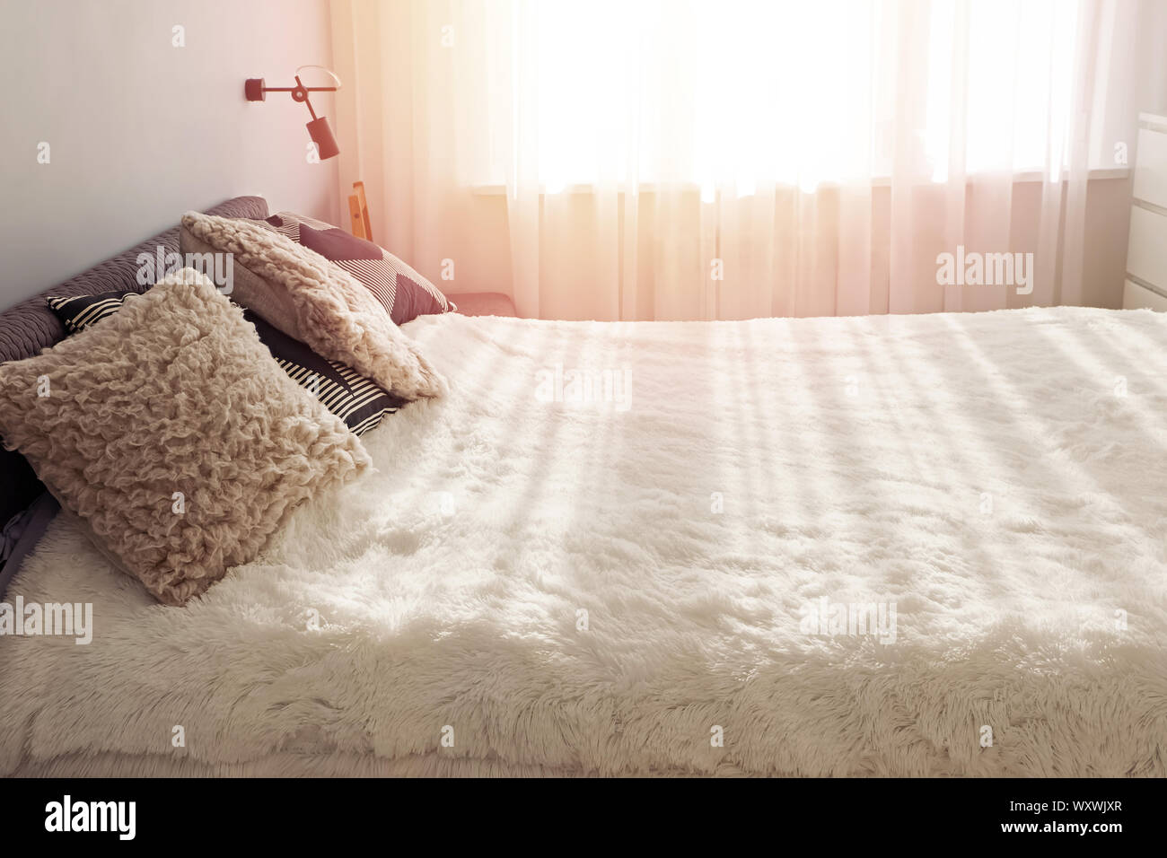 Made bed hi-res stock photography and images - Alamy