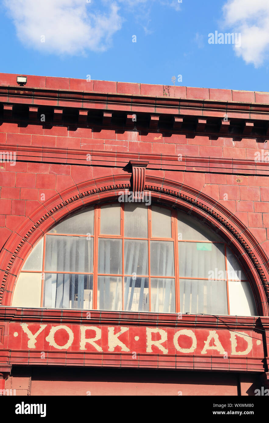 Abandoned london underground stations hi-res stock photography and ...
